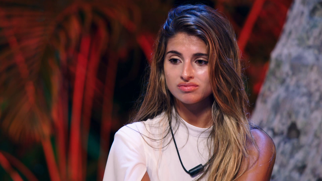 Lydia, en shock al ver a Manuel salir corriendo del jacuzzi: “¿Tenía ...