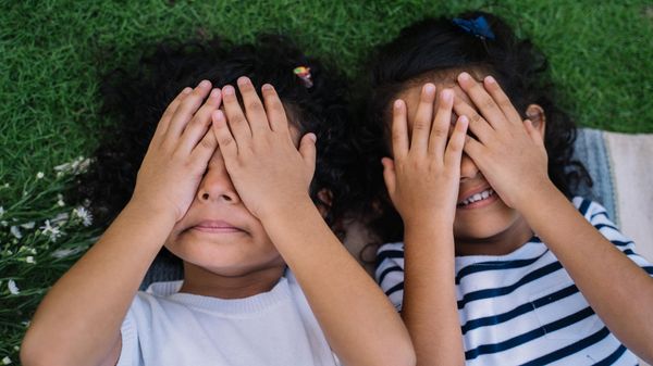 Por qué mi hijo es tímido: cómo podrás entenderle - Divinity