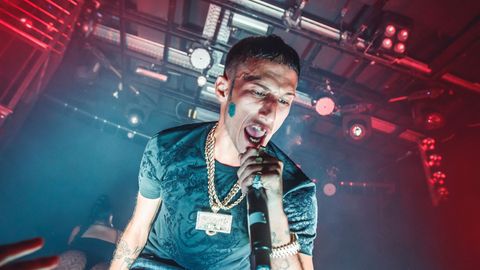 Yung Beef revoluciona por completo Madrid al lanzar 5.000 euros al aire