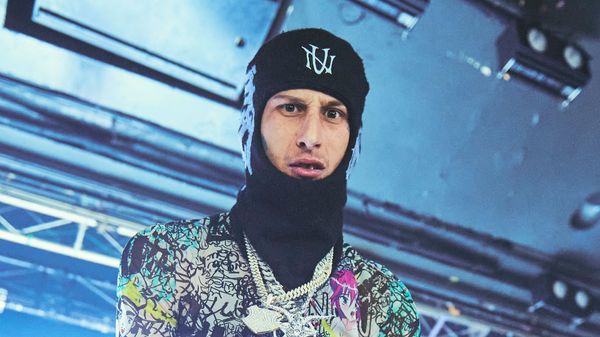 Yung Beef revoluciona por completo Madrid al lanzar 5.000 euros al aire