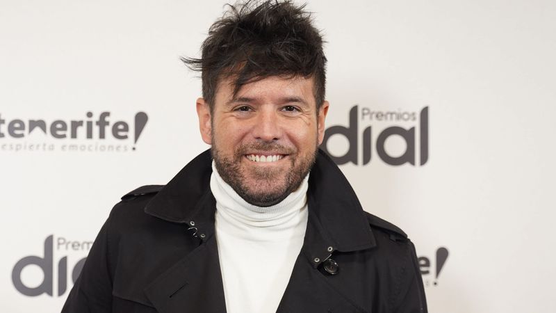 Pablo López y su novia Laura Rubio se divierten en el cumpleaños de ...