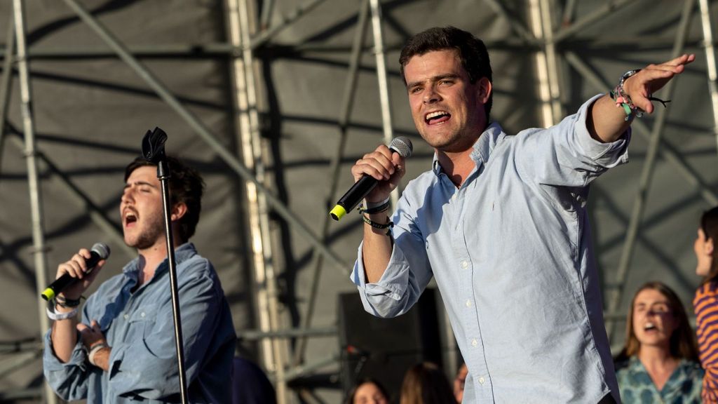 ¿Qué hay detrás de Hakuna, el grupo musical de la juventud católica? - NIUS