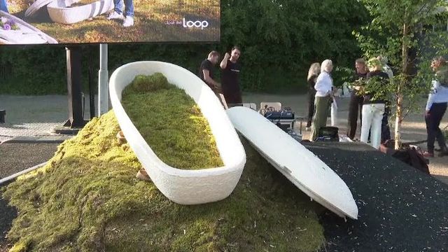 ¿Cómo se fabrica un ataúd orgánico que no contamine la tierra?