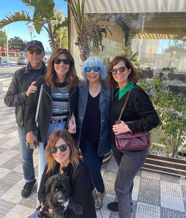 Maribel Verdú tiene dos hermanas gemelas: ponemos cara a Carlota y Marina