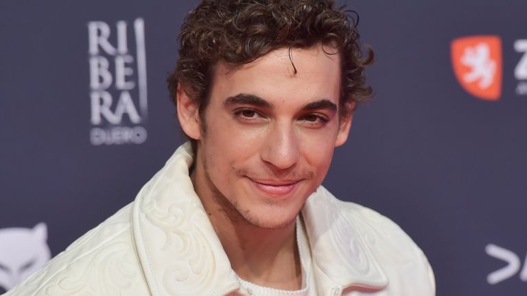 Miguel Herrán anuncia que va a ser padre con la hermana de María Pedraza