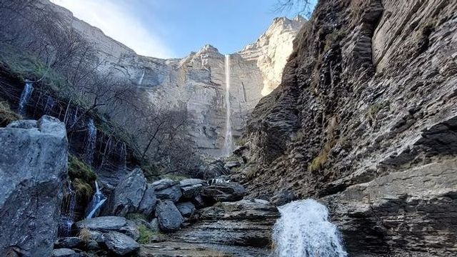 El Salto del Nervión: así es la cascada más alta de España