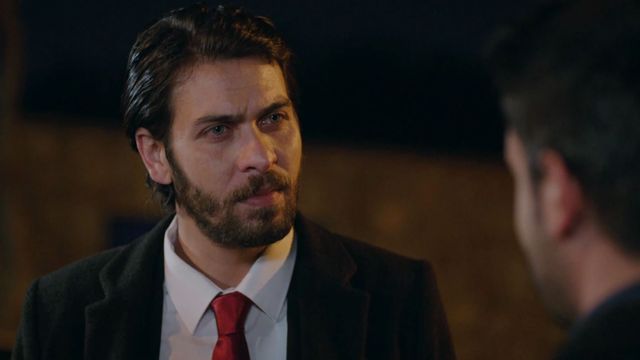Avance La Policía Advierte A Soner Que No Vea A Su Ex En Hicran En Busca De Mi Hija