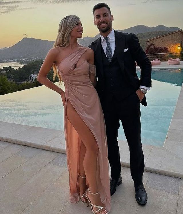 La boda de Marco Asensio y Sandra Garal: el vestido de novia y los ...