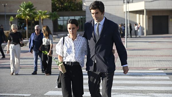 La familia de Carlos Sainz, unida en el tanatorio del padre y abuelo de ...
