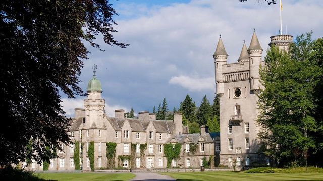 Así es el castillo de Balmoral, la casa de verano llena de recuerdos de ...