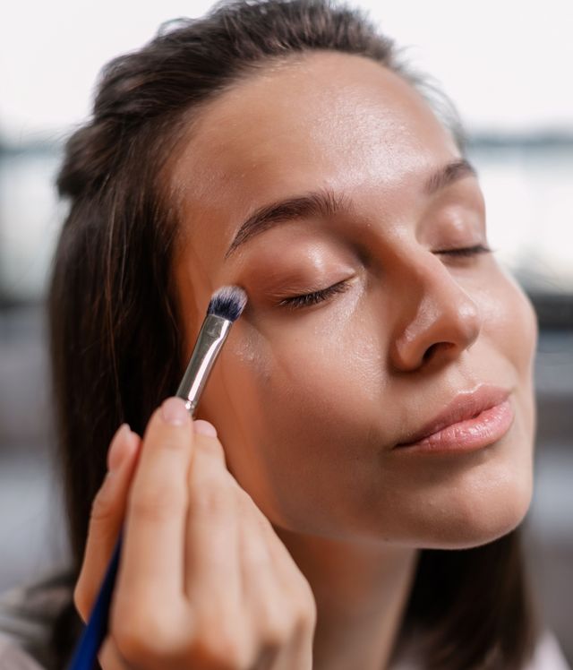 Cómo conseguir un efecto lifting con corrector en el párpado caído y en ...