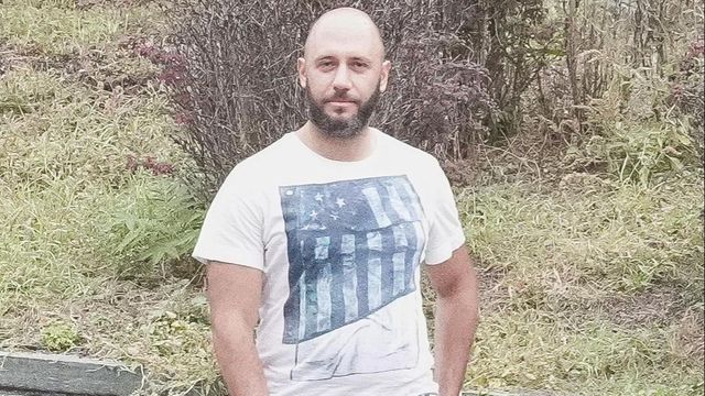 Salva 'al vuelo' a una niña de tres años cuando caía desde un quinto piso en Turín