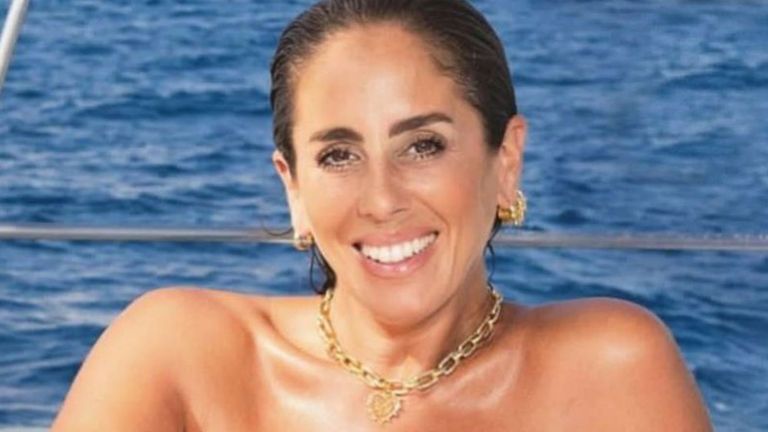 Oleada de críticas a Anabel Pantoja por posar totalmente desnuda ...