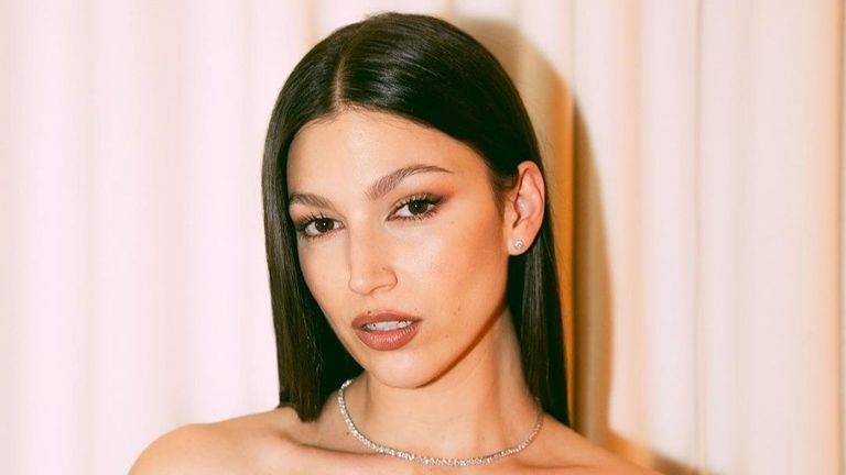 Así es Mónica Delgado, la desconocida hermana mayor de Úrsula Corberó ...