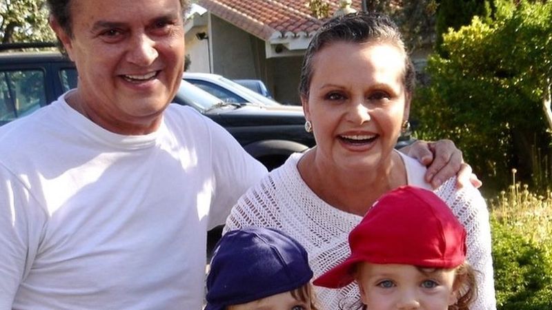 Antonio Morales, hijo de Rocío Dúrcal, cumple 50 años junto a su ...