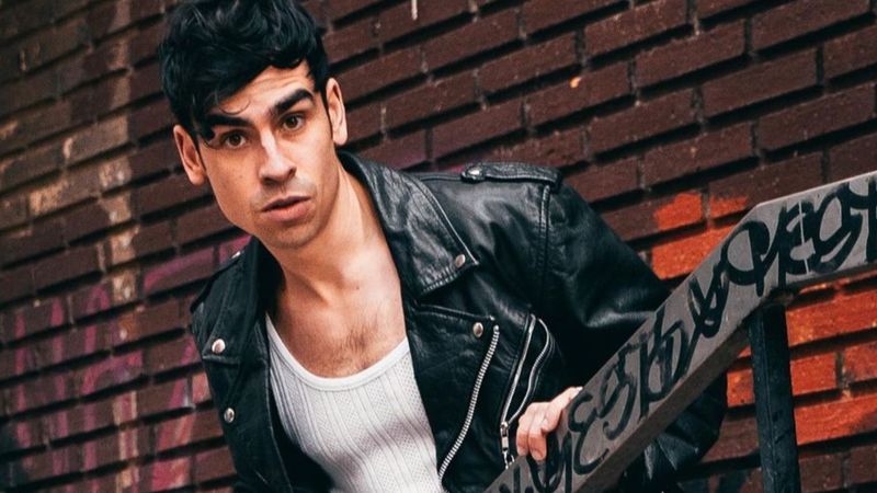 Así es Alexander Som, el DJ encargado de la música en 'TardeAR' - Telecinco