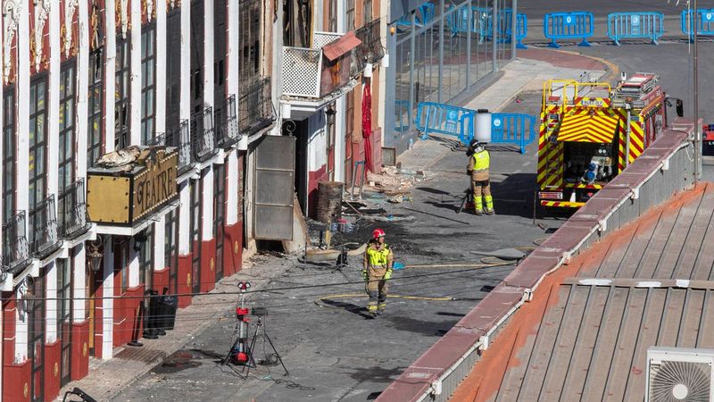 Los familiares de las personas fallecidas en Murcia entregan objetos ...