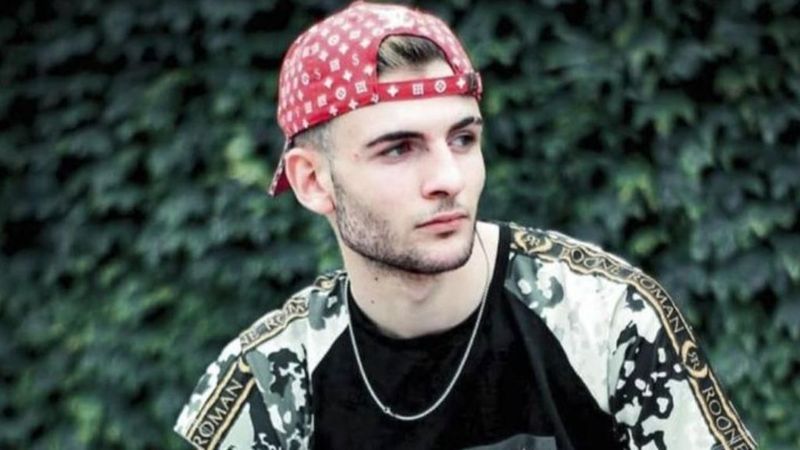 El abrazo entre la madre de Isaac López y la del asesino de su hijo