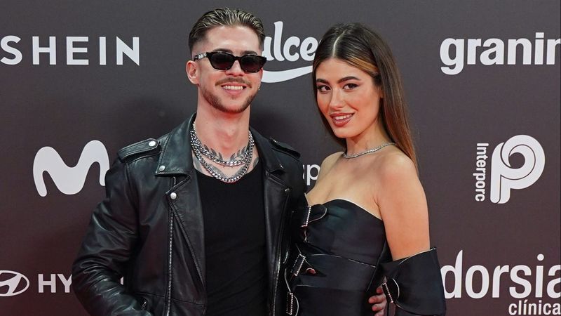 Sara Fructuoso y el cantante Natos posan juntos por primera vez: así ...