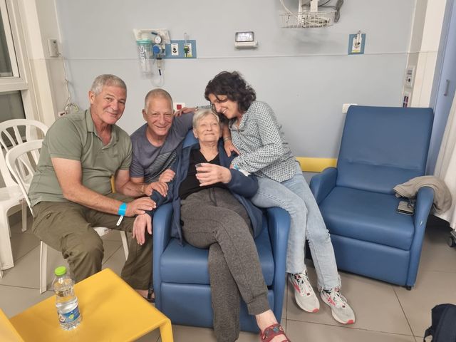 Maya Regev, la primera rehén secuestrada en el festival de música liberada