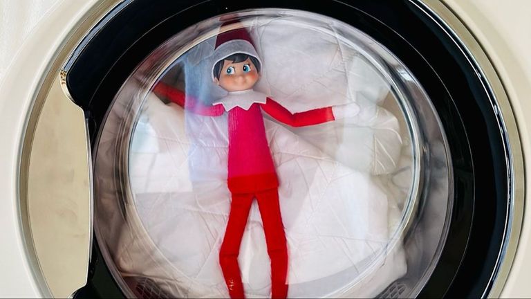 Qué es el Elfo Travieso de la Navidad y 13 ideas para colocarlo en casa