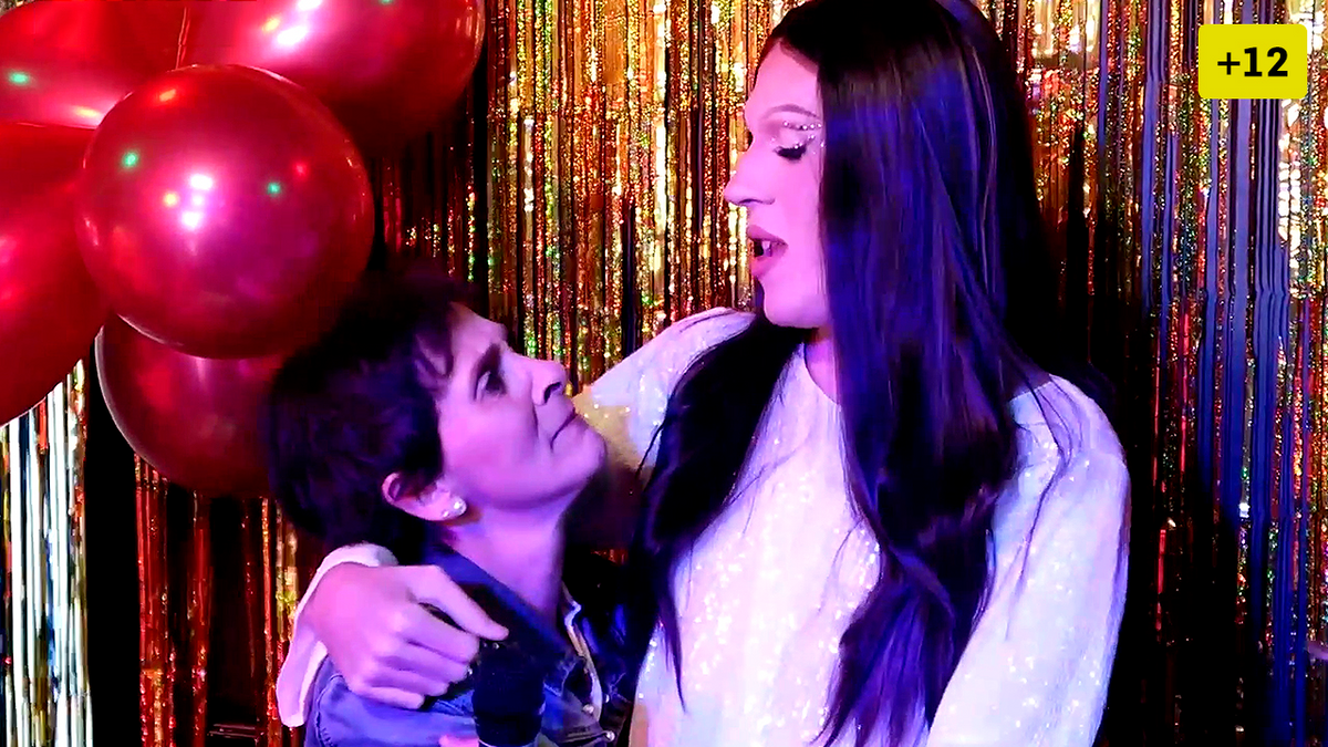 La madre de Jorge Cyrus se emociona al escuchar el bonito discurso del ...