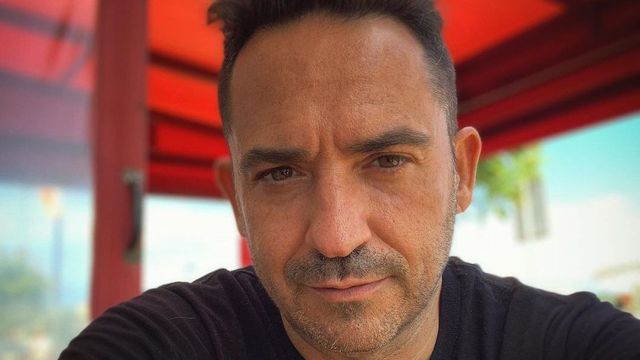 Globos de Oro 2024: Así es Carlos, el hermano gemelo de Juan Antonio Bayona