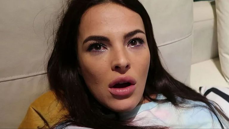 Marta Peñate anuncia que tiene un folículo hemorrágico - La isla de las ...