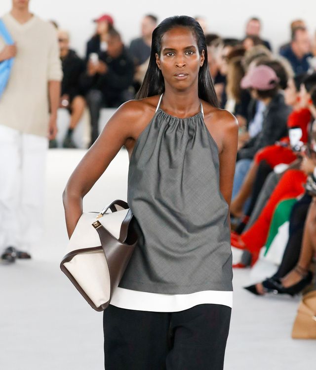 Top drapeado, la tendencia perfecta para todas las siluetas - Divinity