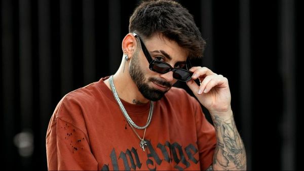 Isaac Torres muestra la felicitación de San Valentín que ha recibido ...