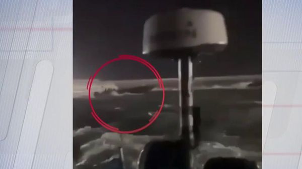 Nuevas imágenes de la embestida de la zodiac de la Guardia Civil ...