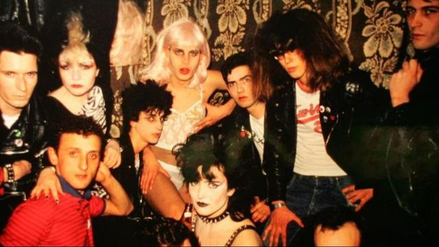 La Movida madrileña: 16 músicos de los ochenta recuerdan cómo la ...