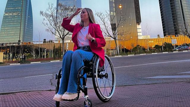 Una joven en silla de ruedas, rechazada en dos trabajos de Madrid