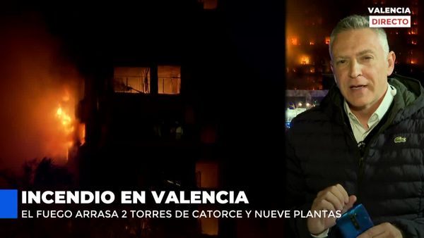 El fuego arrasa dos edificios en Valencia y provoca al menos 4 muertos