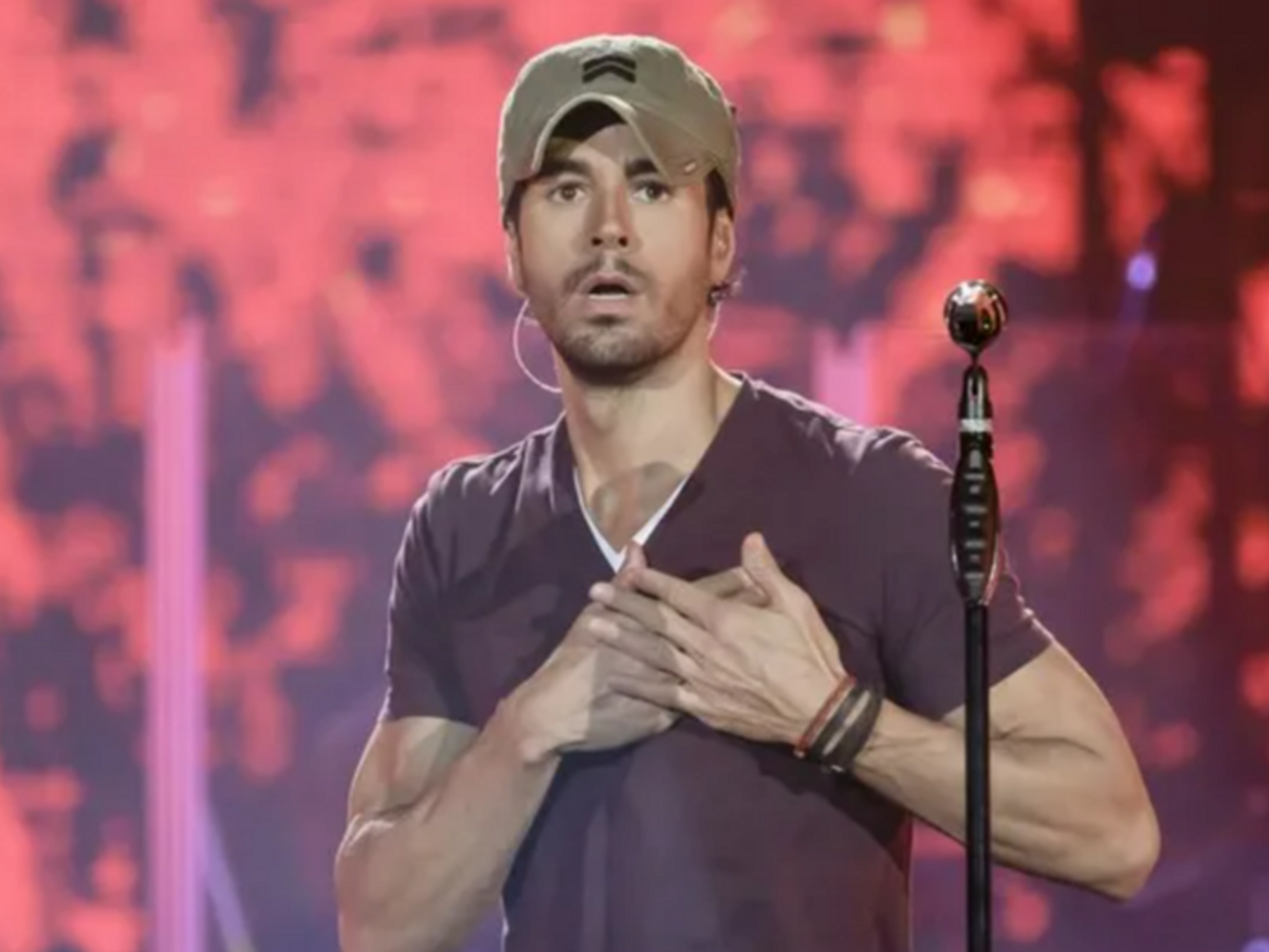 Infarto De Enrique Iglesias Portada Del Disco Enrique Iglesias Anuncia