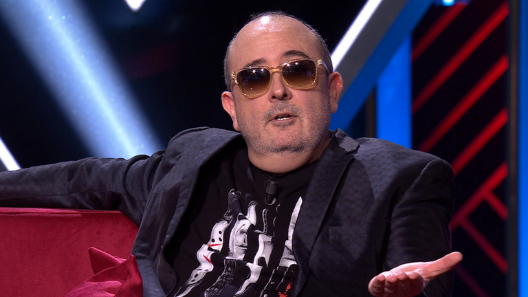 Las extrañas colecciones que Carlos Areces tiene en su casa - Martínez ...