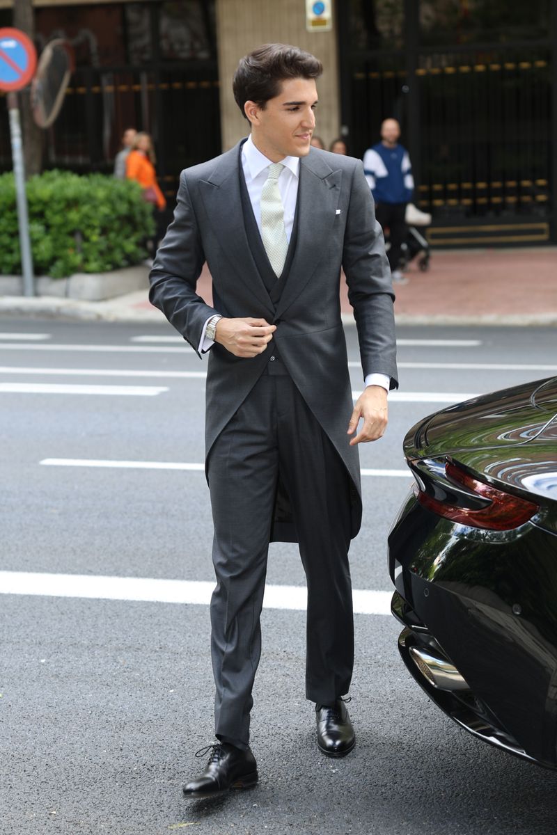 Boda de Javier García-Obregón y Eugenia Gil: todos los looks de los ...