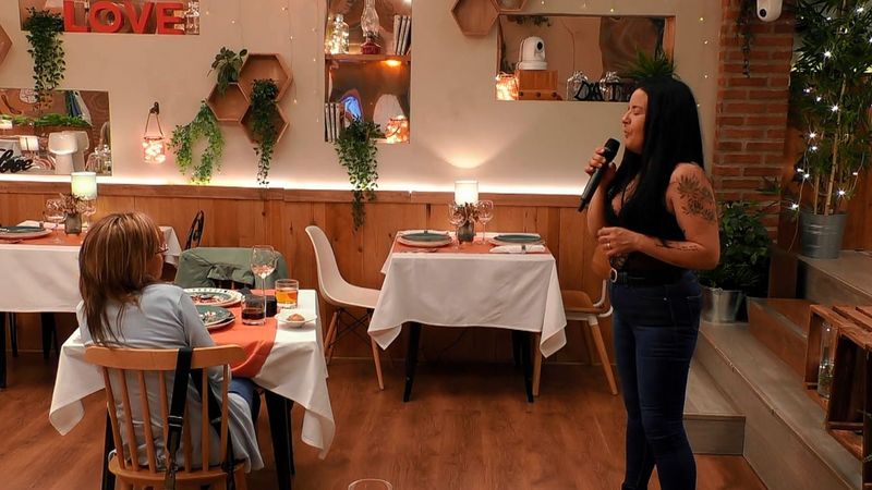 Una soltera verbaliza en ‘First Dates’ lo que piensa cuando ve el ...