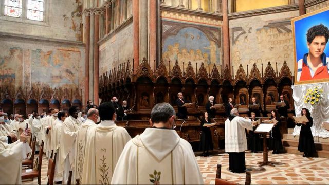 Quién era Carlo Acutis, el primer santo millennial, apodado 'El ...