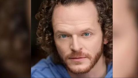 El actor Nick Pasqual, arrestado por apuñalar 20 veces a su novia