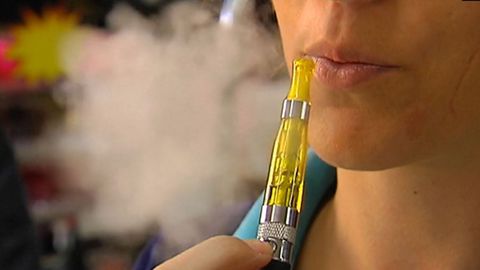 Las consecuencias del vaper, la nueva moda entre los jóvenes