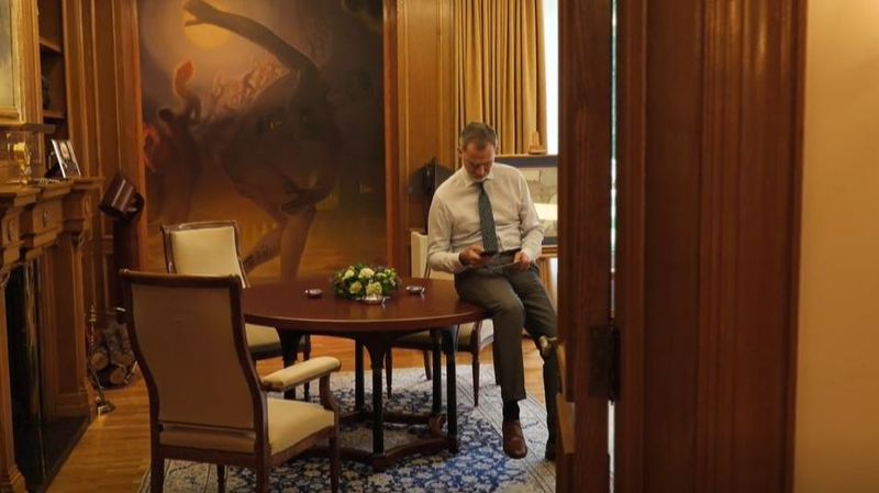 Casa Real publica imágenes que muestran cómo es un día del rey Felipe ...