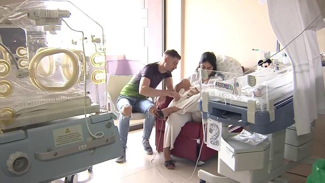 Dylan, el gran prematuro que ha nacido con 27 semanas de gestación y 1 ...