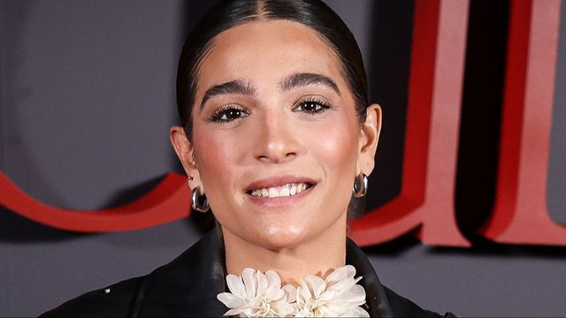 Alma Bollo posa con su novio y hace pública su identidad tras el ...