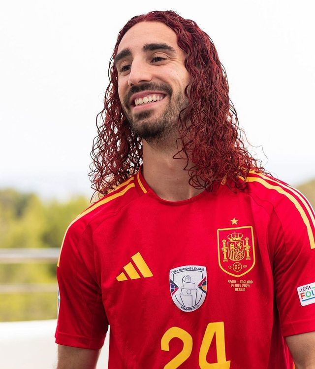 Cucurella cumple su promesa y se tiñe el pelo tras ganar la Eurocopa ...