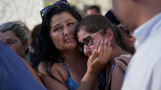 Naufragio del 'Argos Georgia', en directo | Lágrimas por Santiago Leyenda