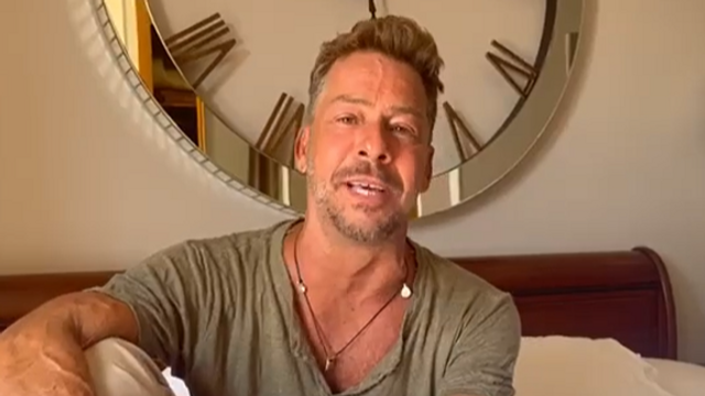 La casa de Nacho Palau, con jardín con piscina para sus dos hijos - Outdoor