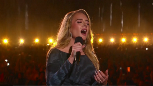 Adele celebra el primero de sus 10 conciertos en Múnich, en Alemania