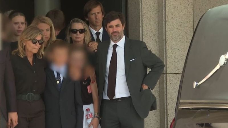 Caritina Goyanes y Carlos Goyanes: la emotiva despedida de Almudena ...