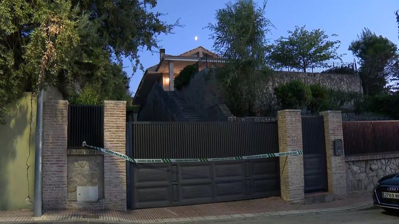 El cuerpo de Raquel estaba frente a un altar en la habitación de Villalbilla